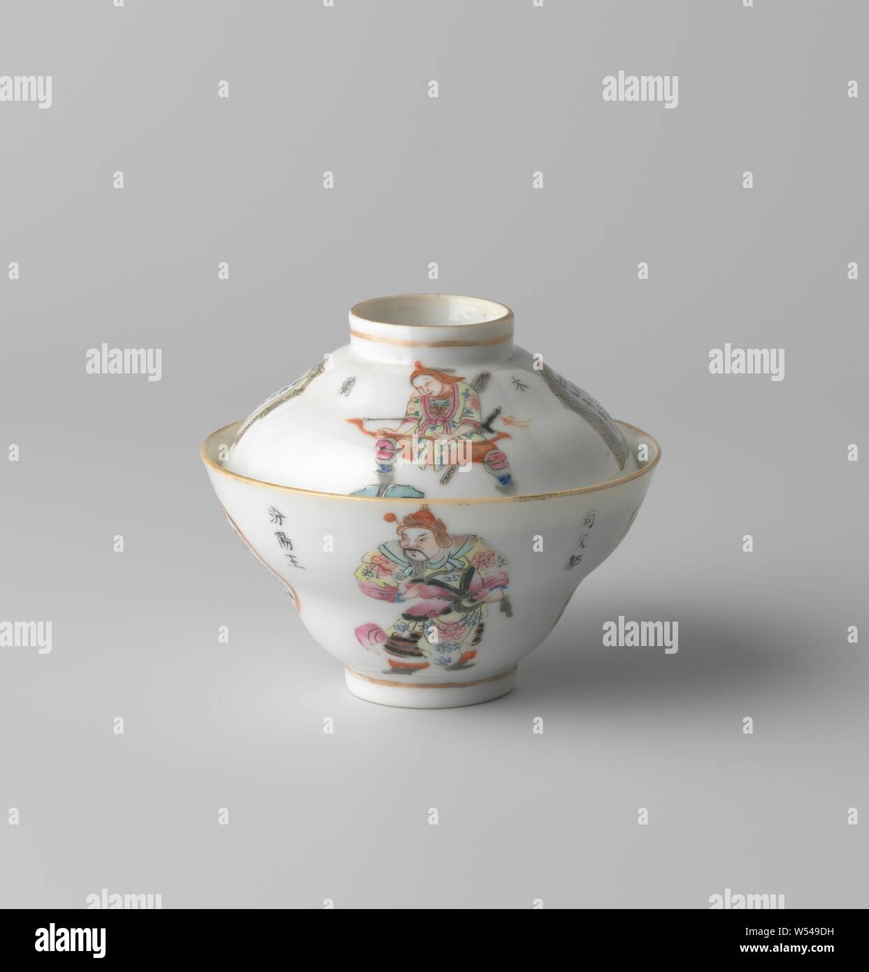 Saucer with Chinese figures, a go-plate and inscriptions, Porcelain ...
