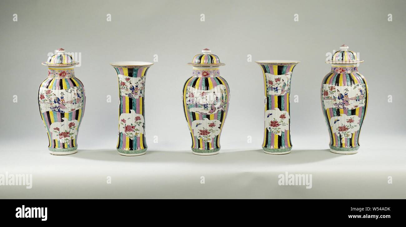 Harlequin pattern hi-res stock photography and images - Alamy