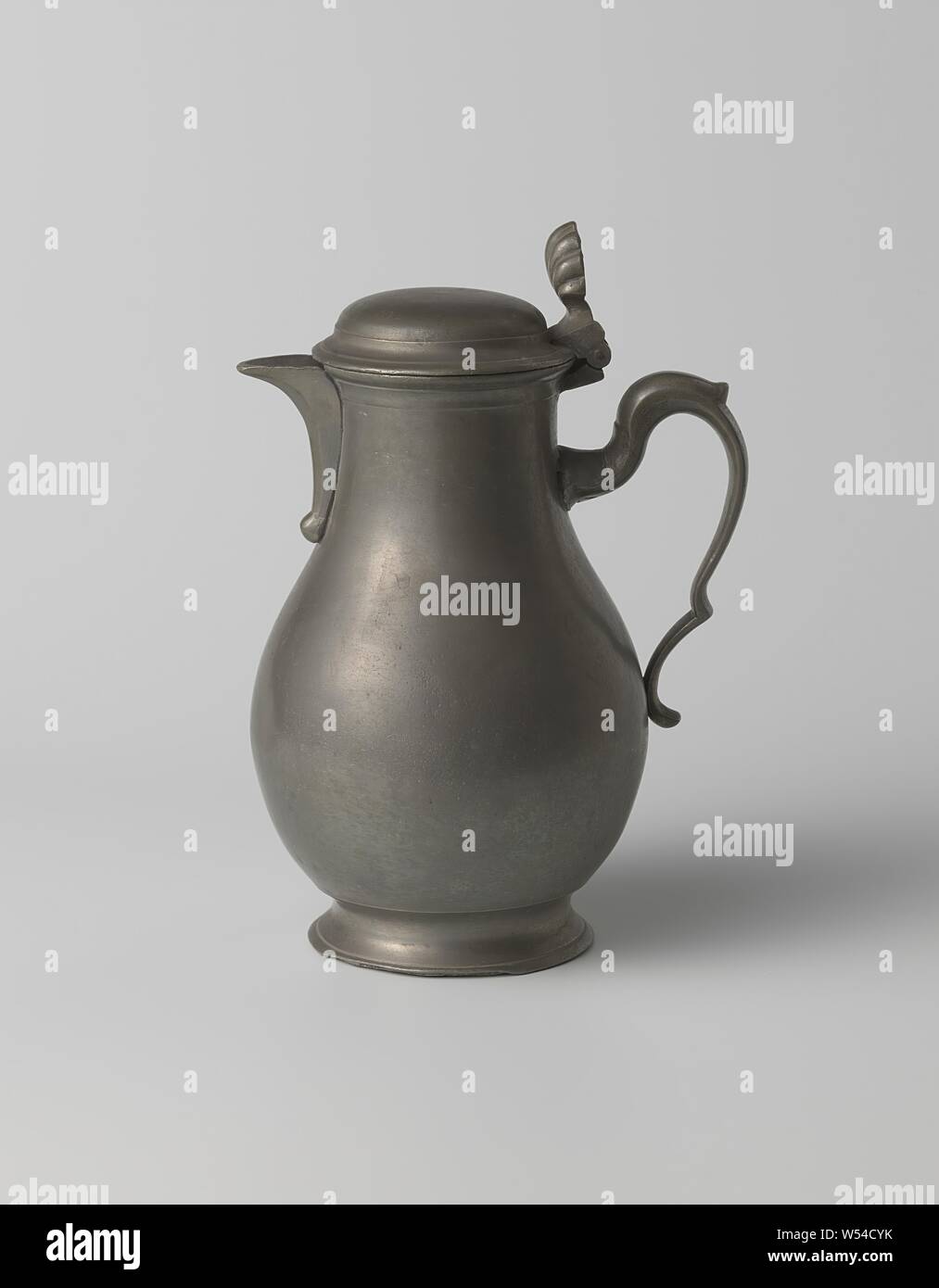 Five sided spout originates hi-res stock photography and images - Alamy