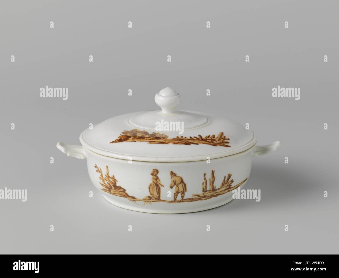 Lightly curved smooth wall hi-res stock photography and images - Alamy