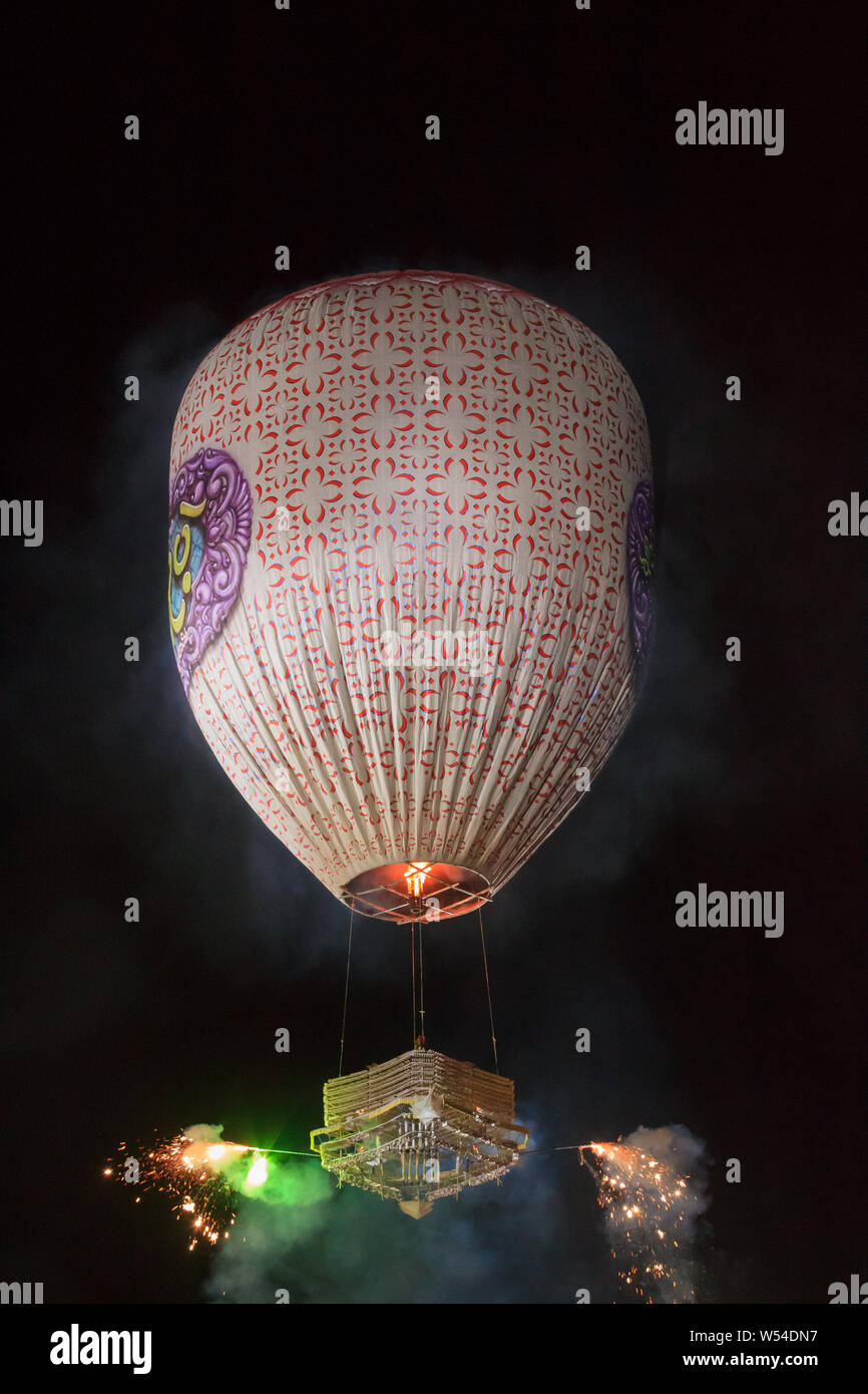 Taunggyi hot air balloon hi-res stock photography and images - Alamy