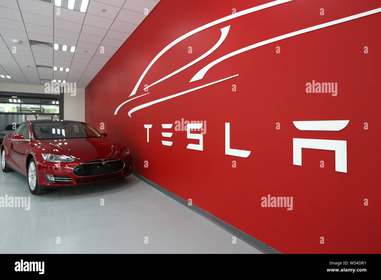 --FILE--A Tesla Model S electric car is on display at the sales center ...