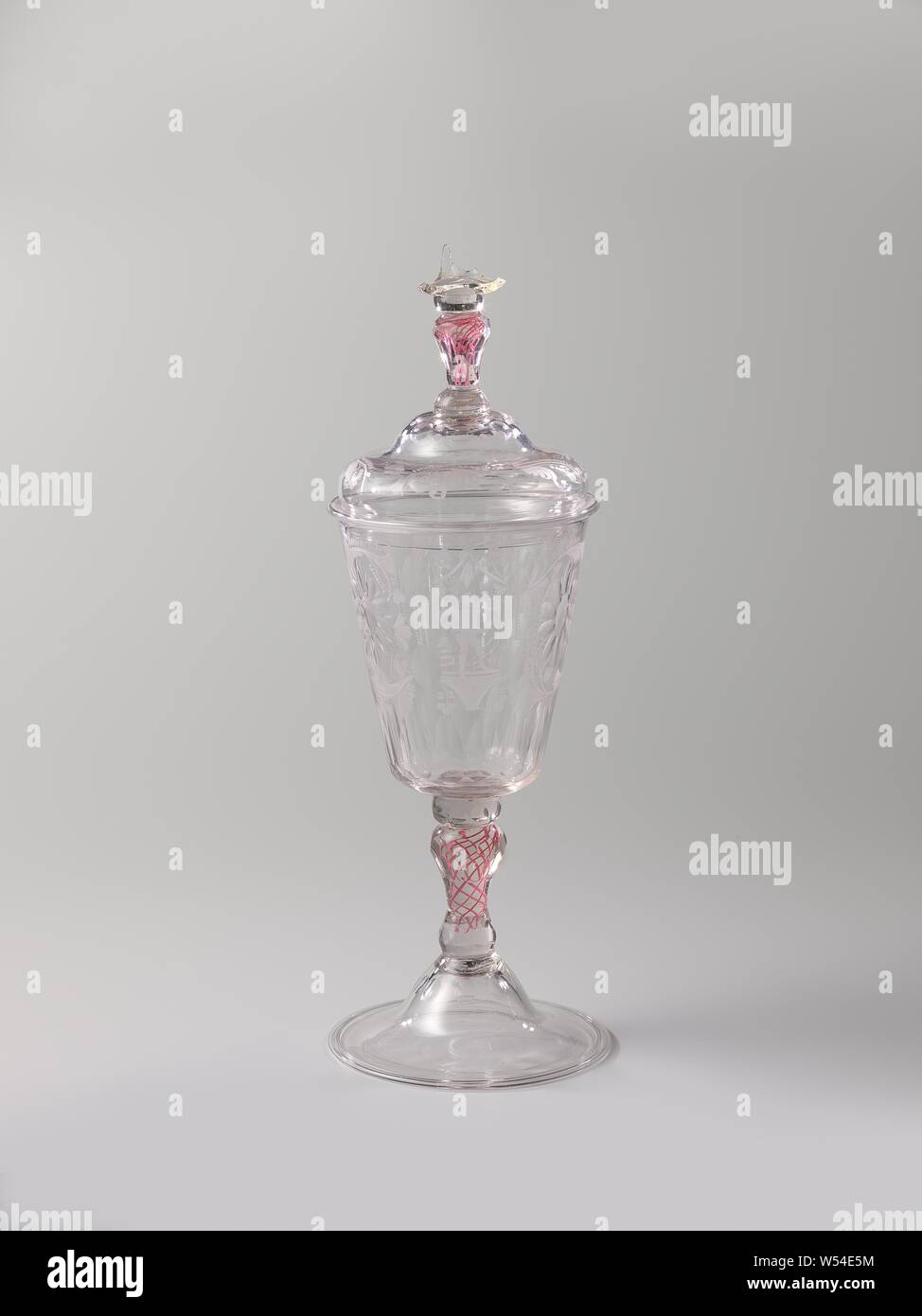 Red bud forms hi-res stock photography and images - Alamy