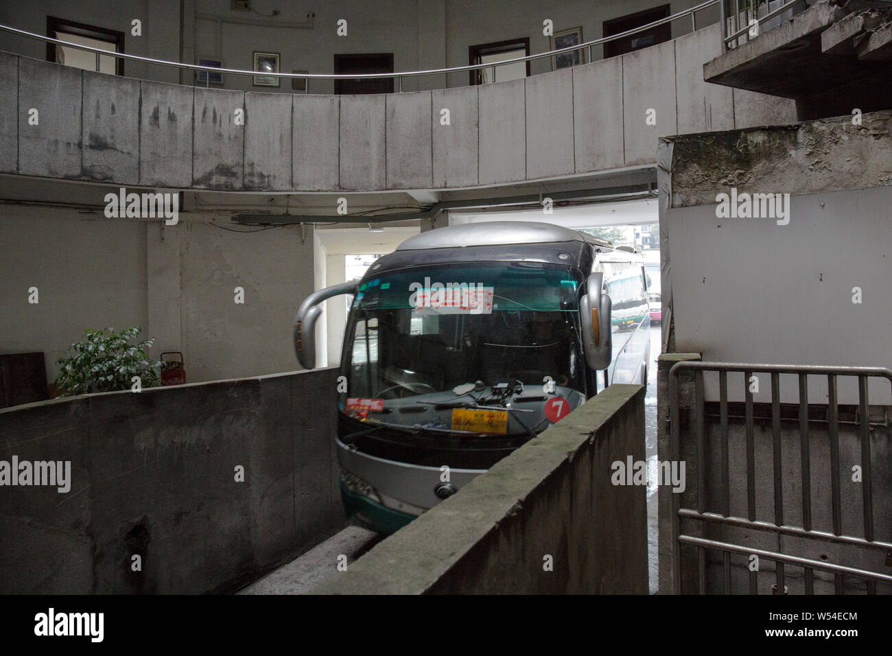 China chongqing bus hi-res stock photography and images - Alamy