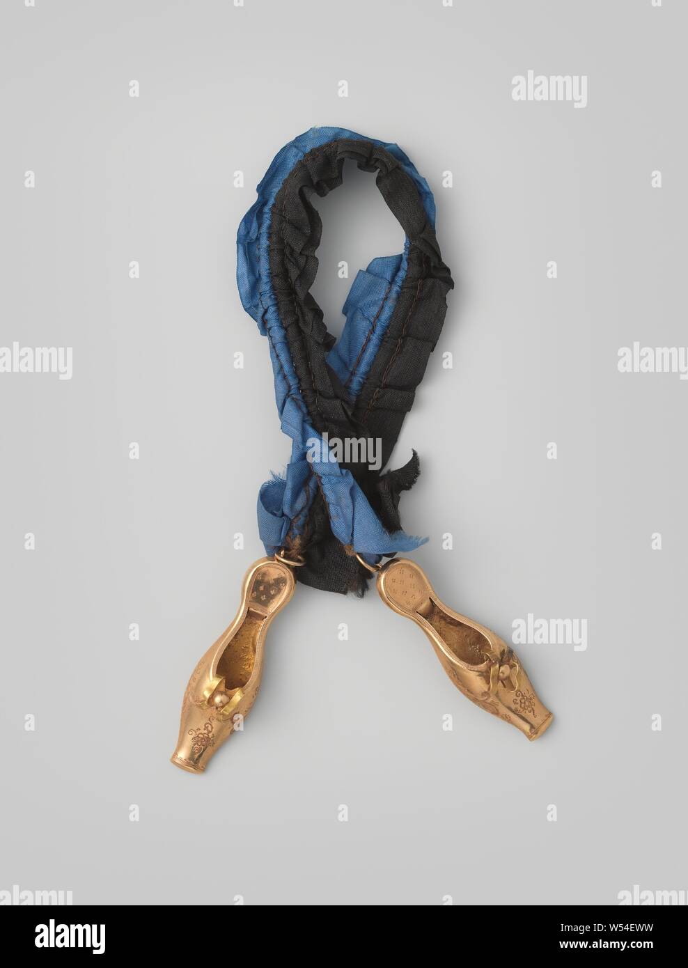 Knitting needle caps hi-res stock photography and images - Alamy