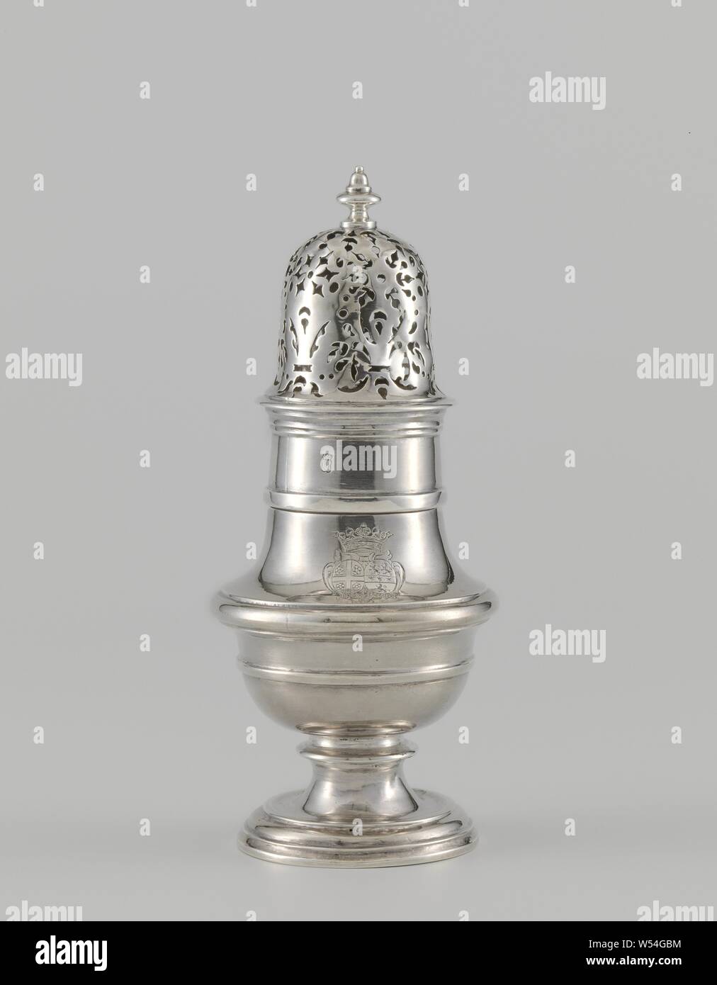 Pear shaped pepper canister hi-res stock photography and images - Alamy