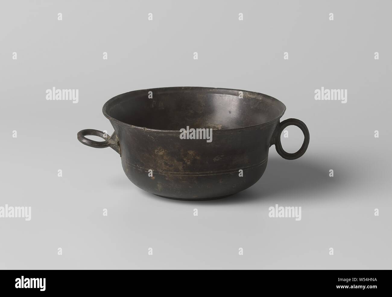 Inverted bell shaped bowl hi-res stock photography and images - Alamy