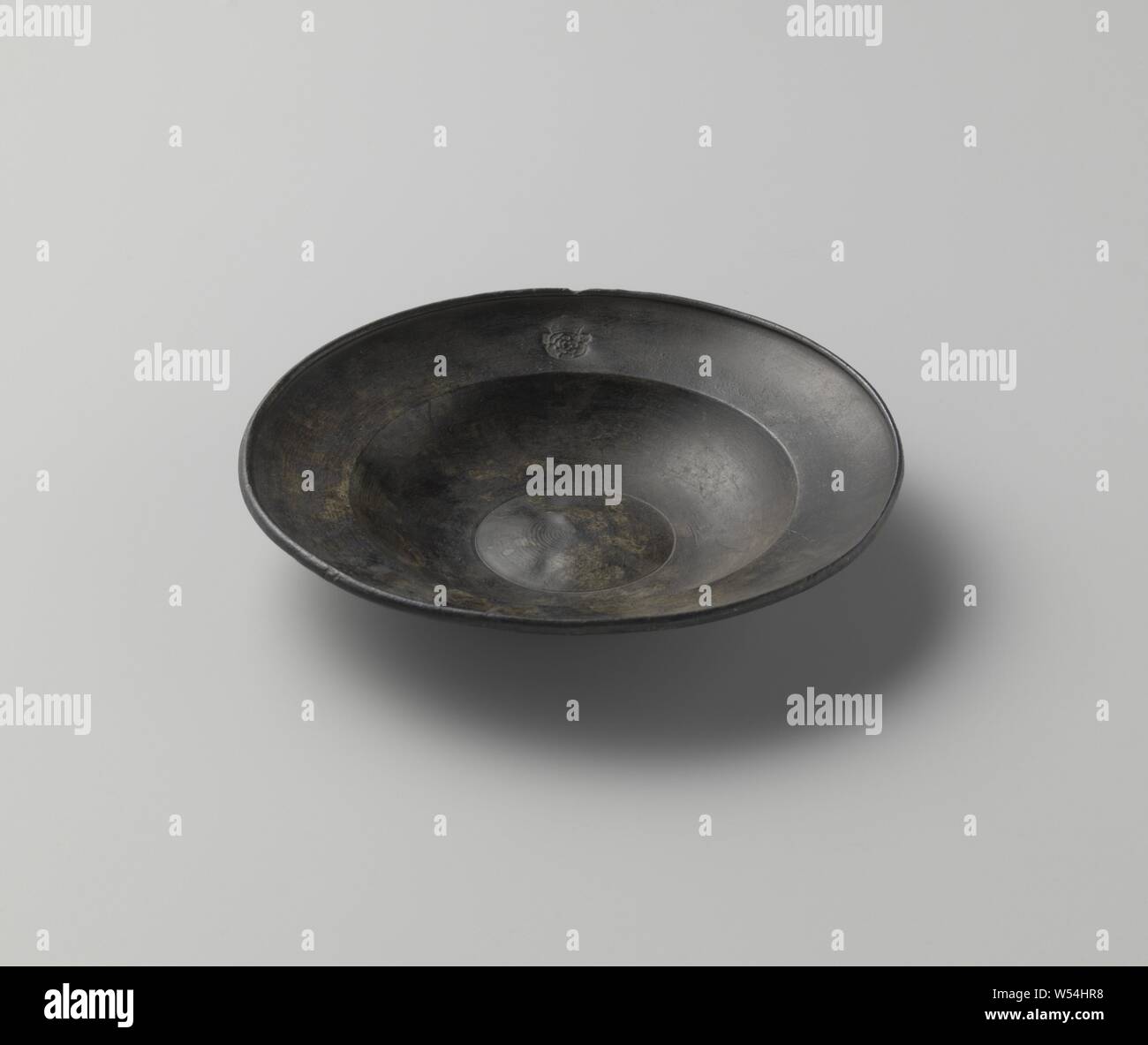 Deep round hollow hi-res stock photography and images - Alamy