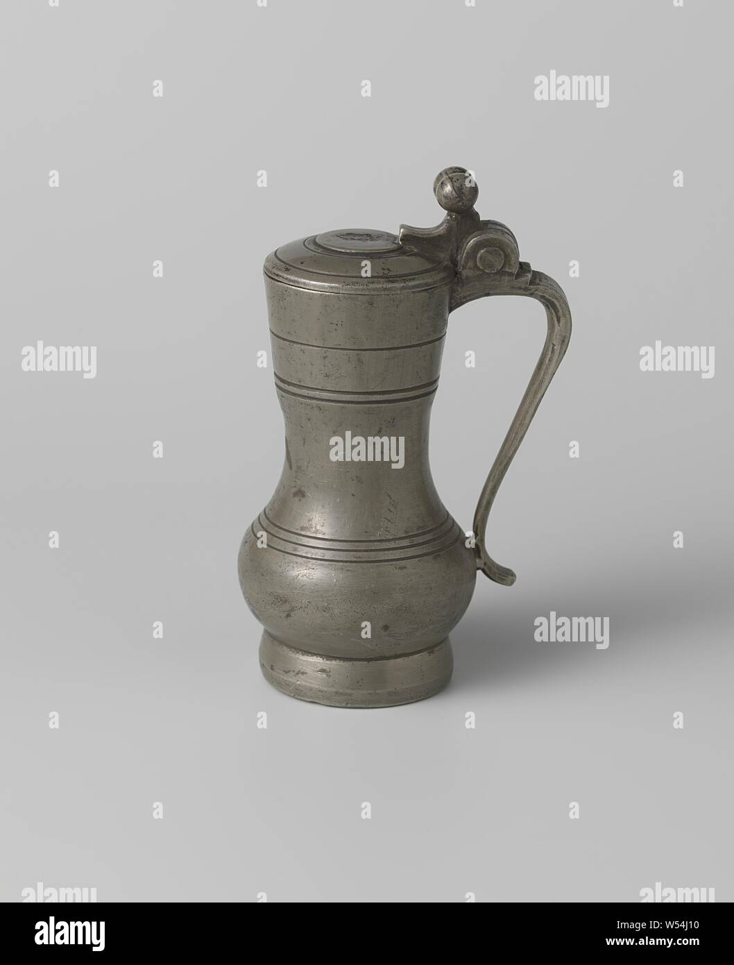 Tin jug (Rembrandtkan), Drinking jug made of tin, a so-called ...