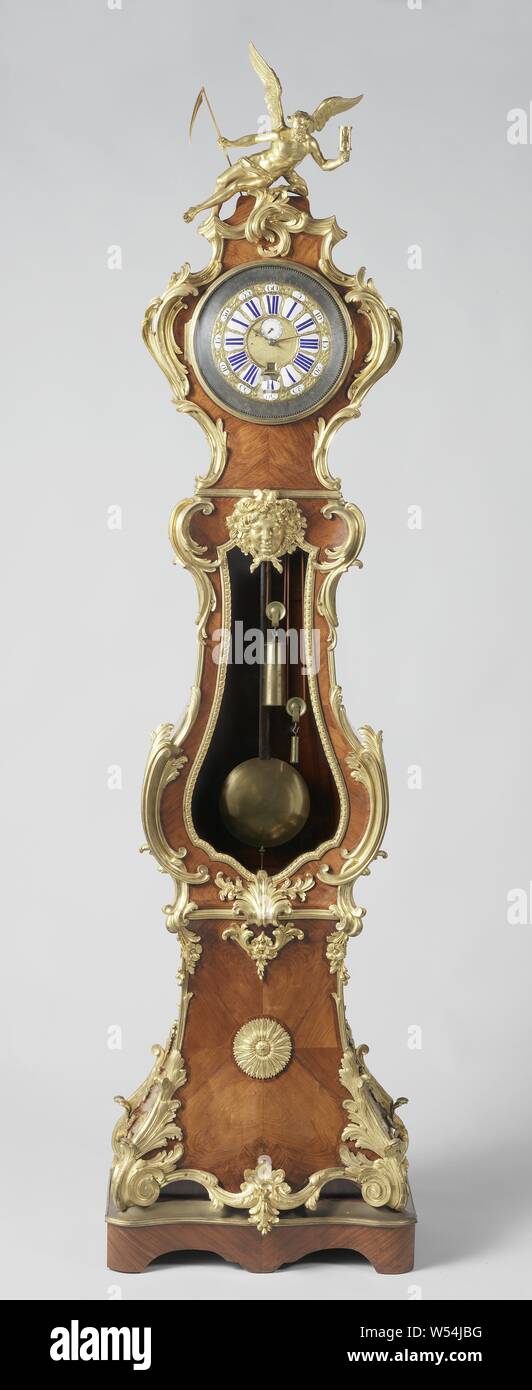 Longcase clock standing watch hi-res stock photography and images - Alamy