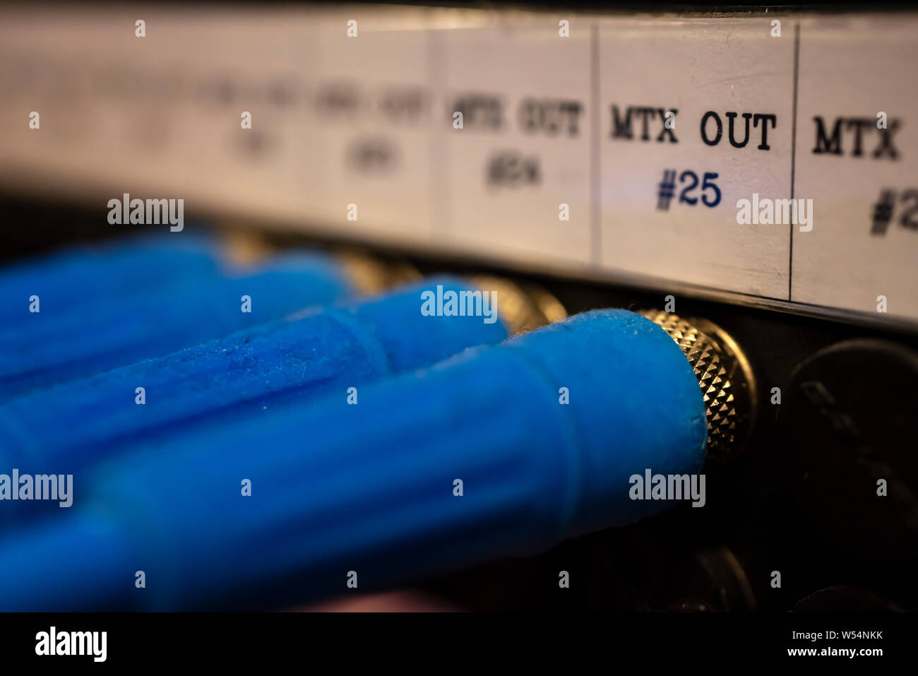 Monitor signal cable hi-res stock photography and images - Alamy