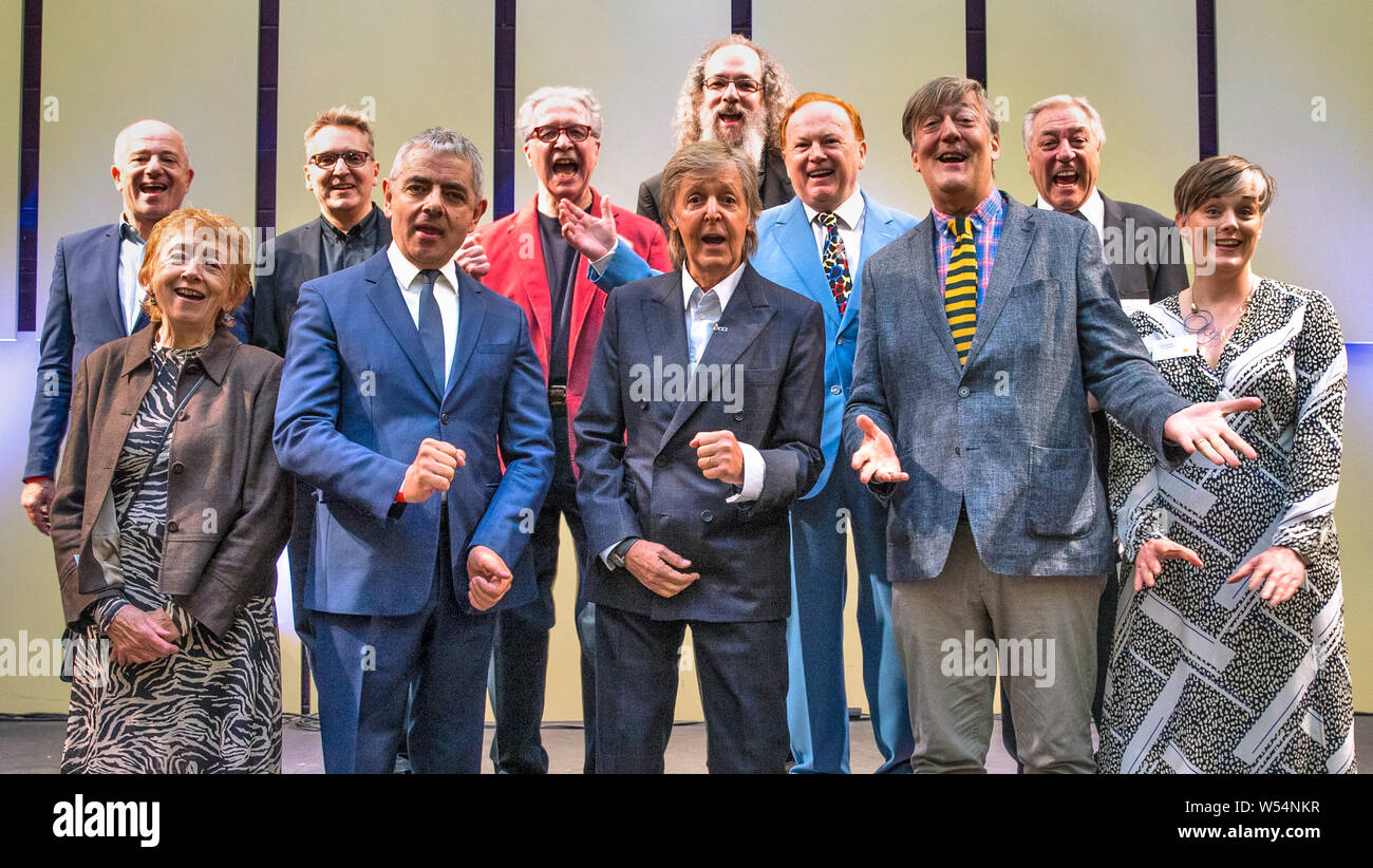 Lipa graduation ceremony hi-res stock photography and images - Alamy