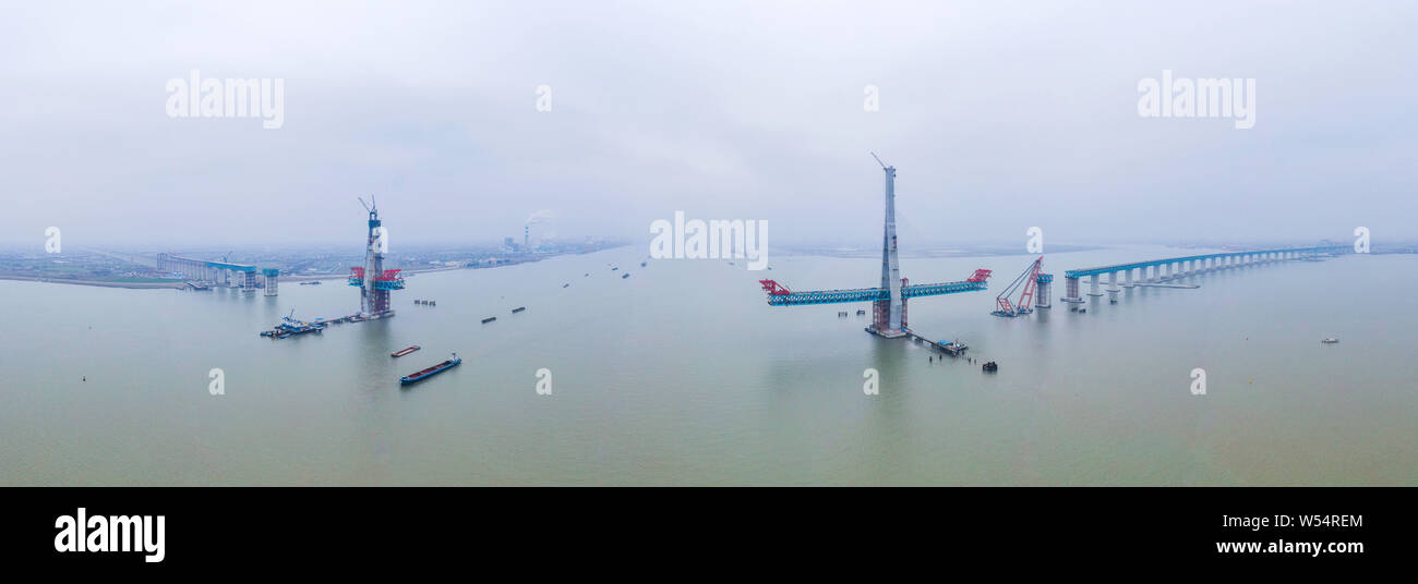 The No.27 auxiliary pier of the world's longest cable-stayed bridge ...