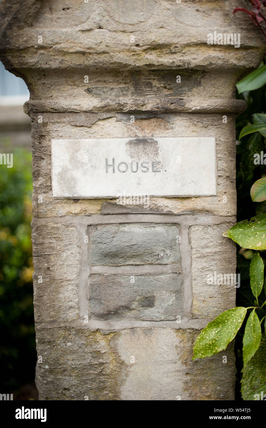 House Name In Masonry Stock Photo Alamy