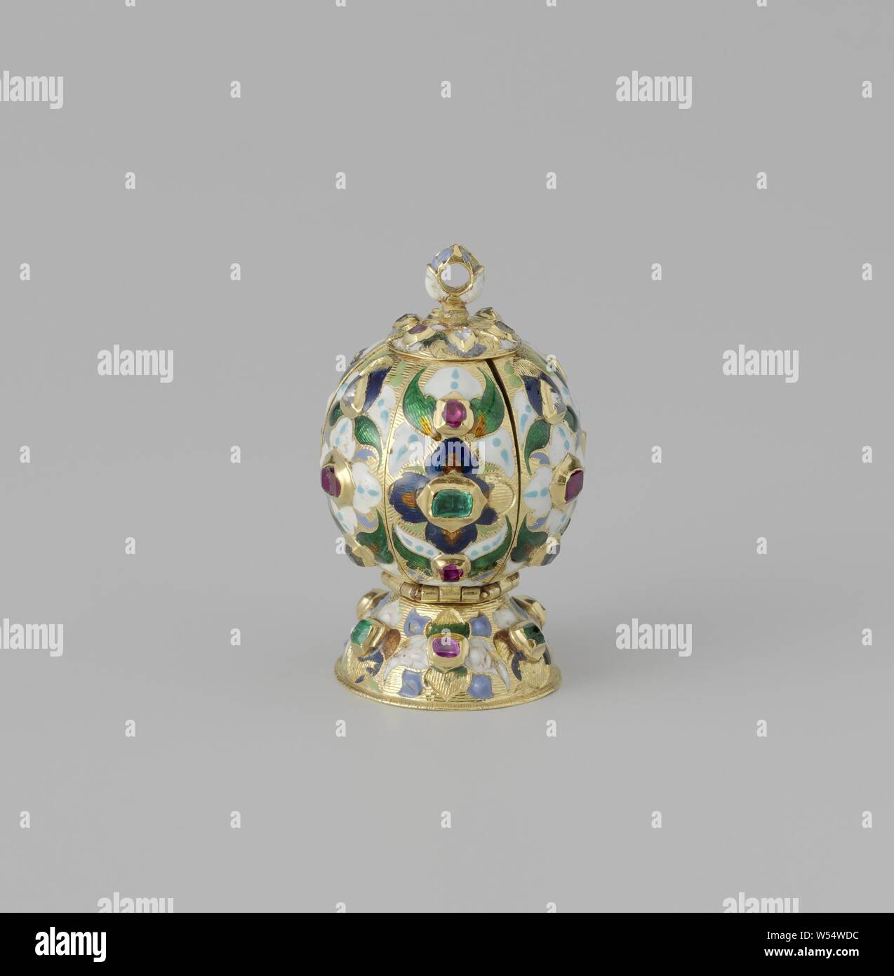 Precious Metal Leaf High Resolution Stock Photography and Images - Alamy