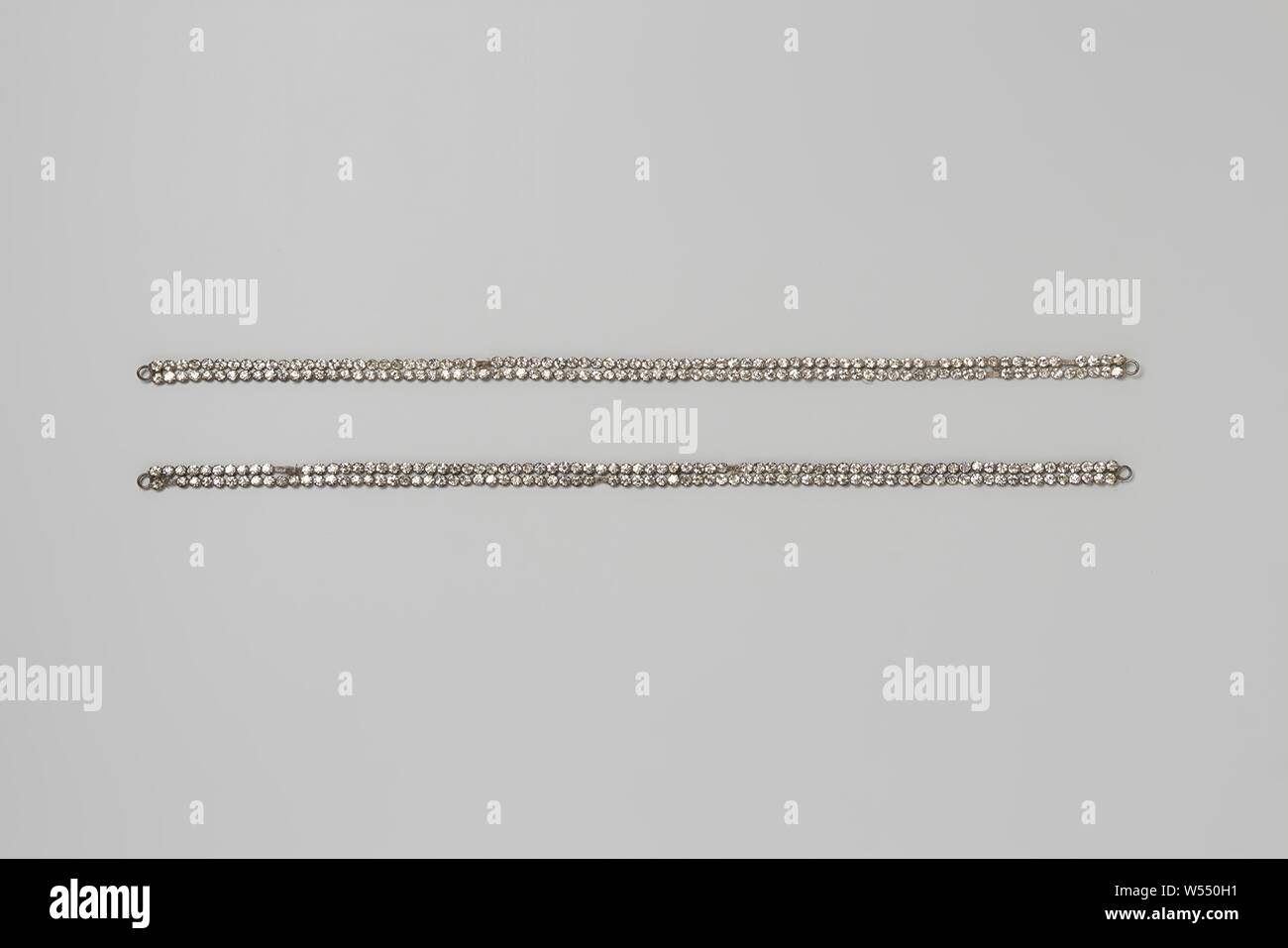 Double string diamond diamonds hi-res stock photography and images - Alamy