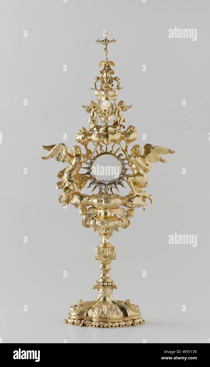 Monstrance diamond hi-res stock photography and images - Alamy