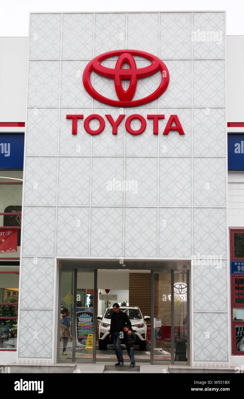 Toyota in hi-res stock photography and images - Alamy
