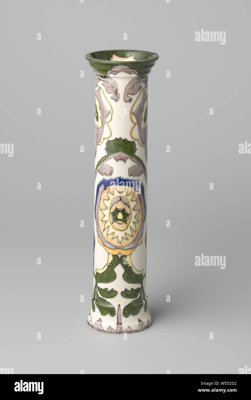 Vase with pattern hi-res stock photography and images - Alamy