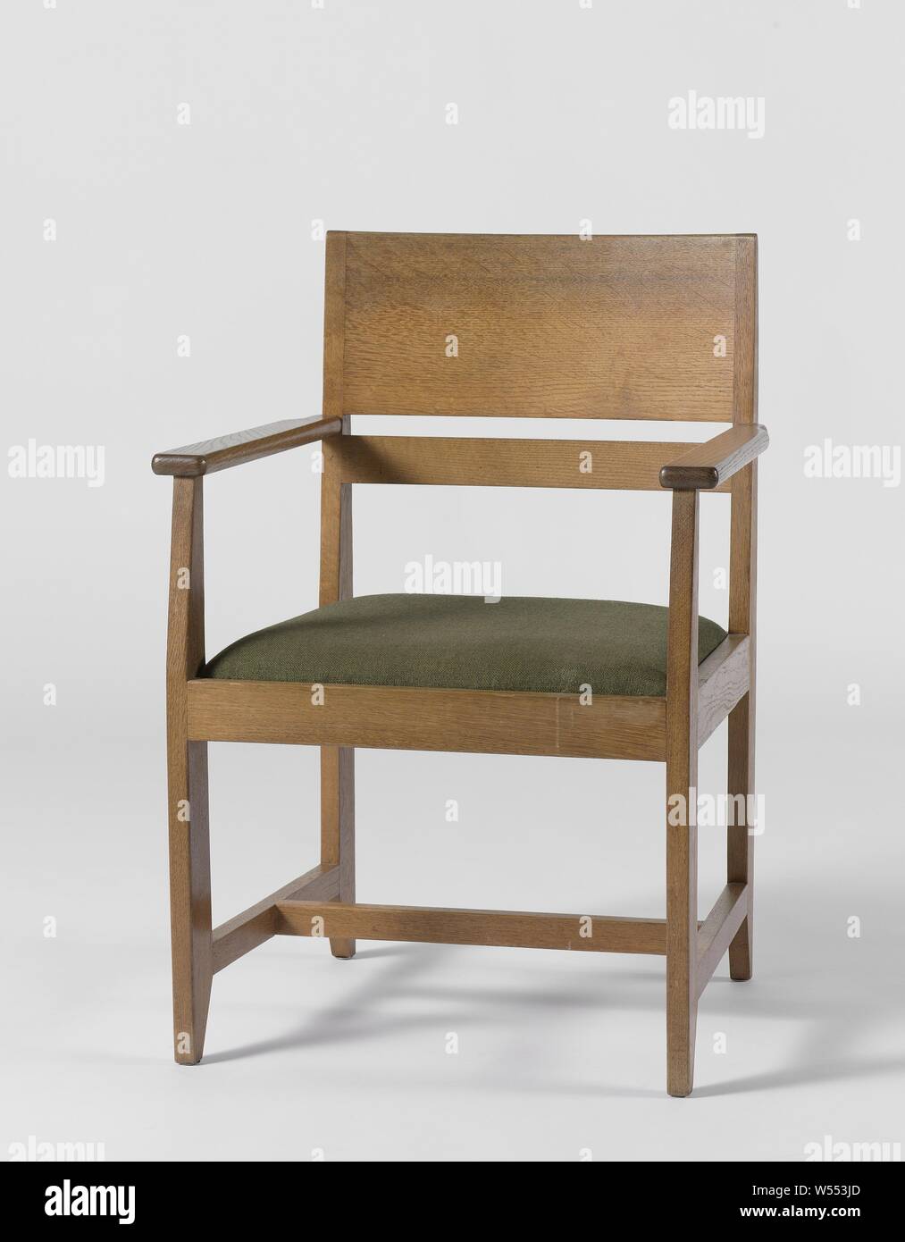 Legs wide open hi-res stock photography and images - Alamy