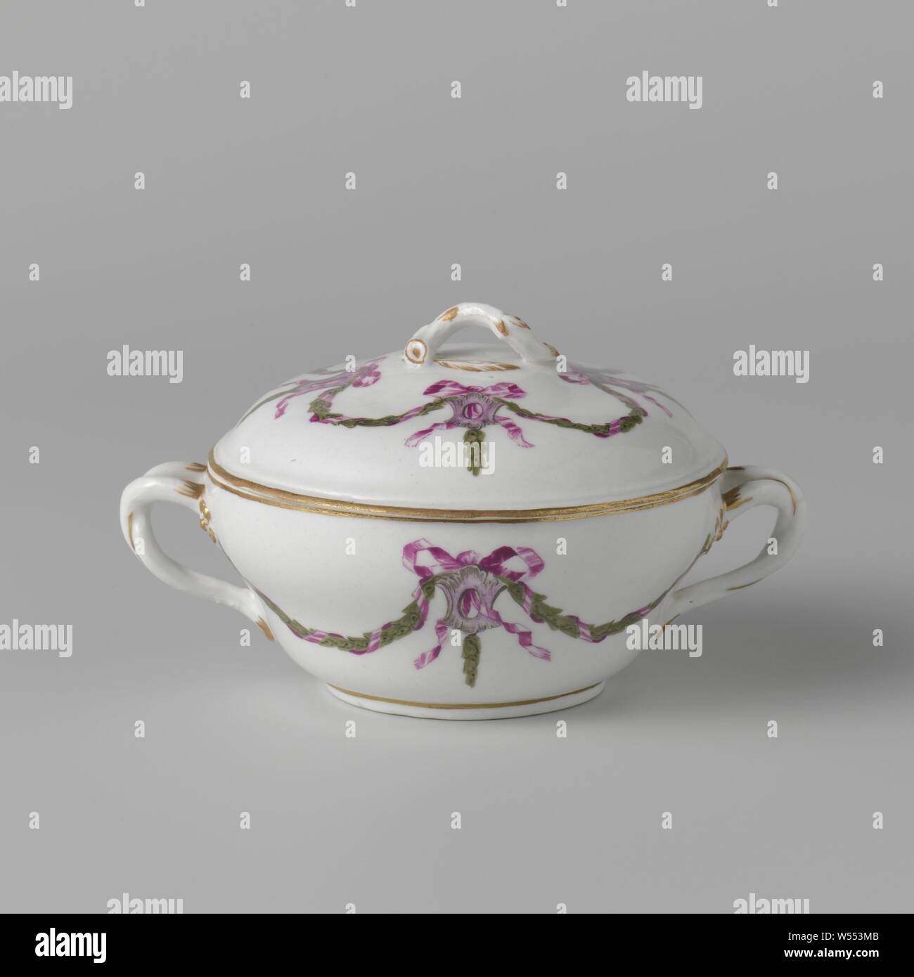 Two braided twigs hi-res stock photography and images - Alamy