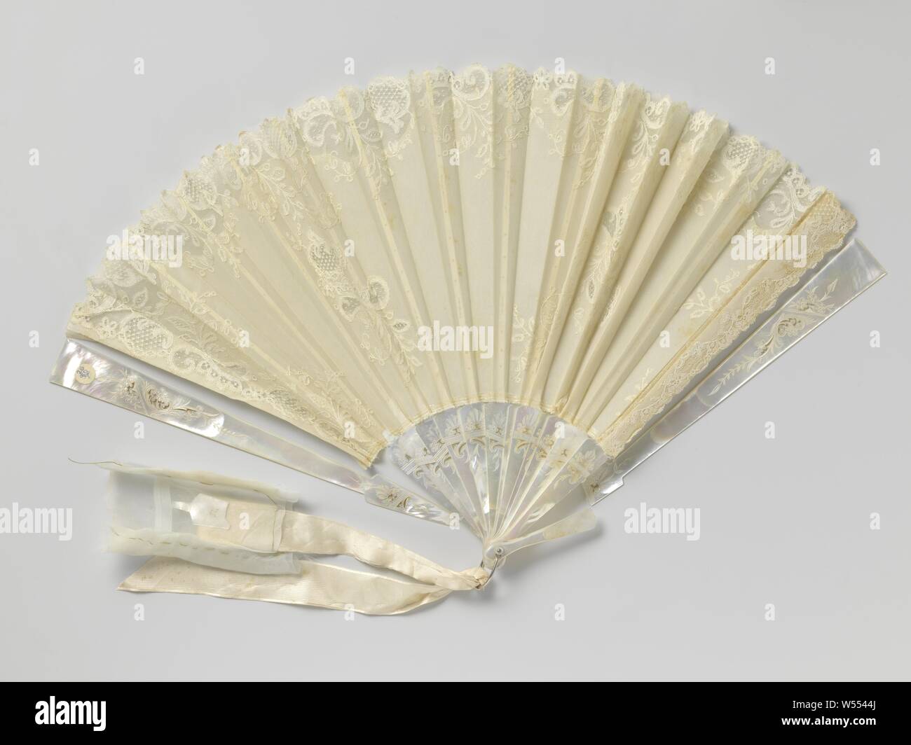 Open cut mother of pearl frame hi-res stock photography and images - Alamy