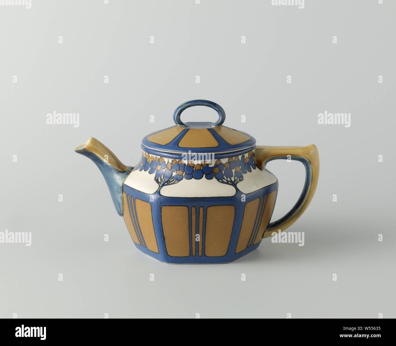 Teapot, belonging to a tea set of chromolith stoneware, decorated in ...