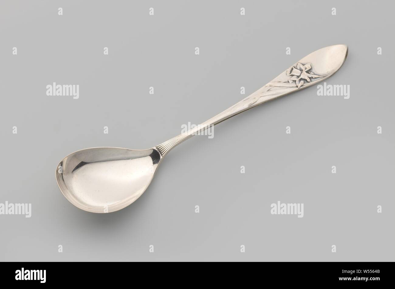 3 tooth fork hi-res stock photography and images - Alamy