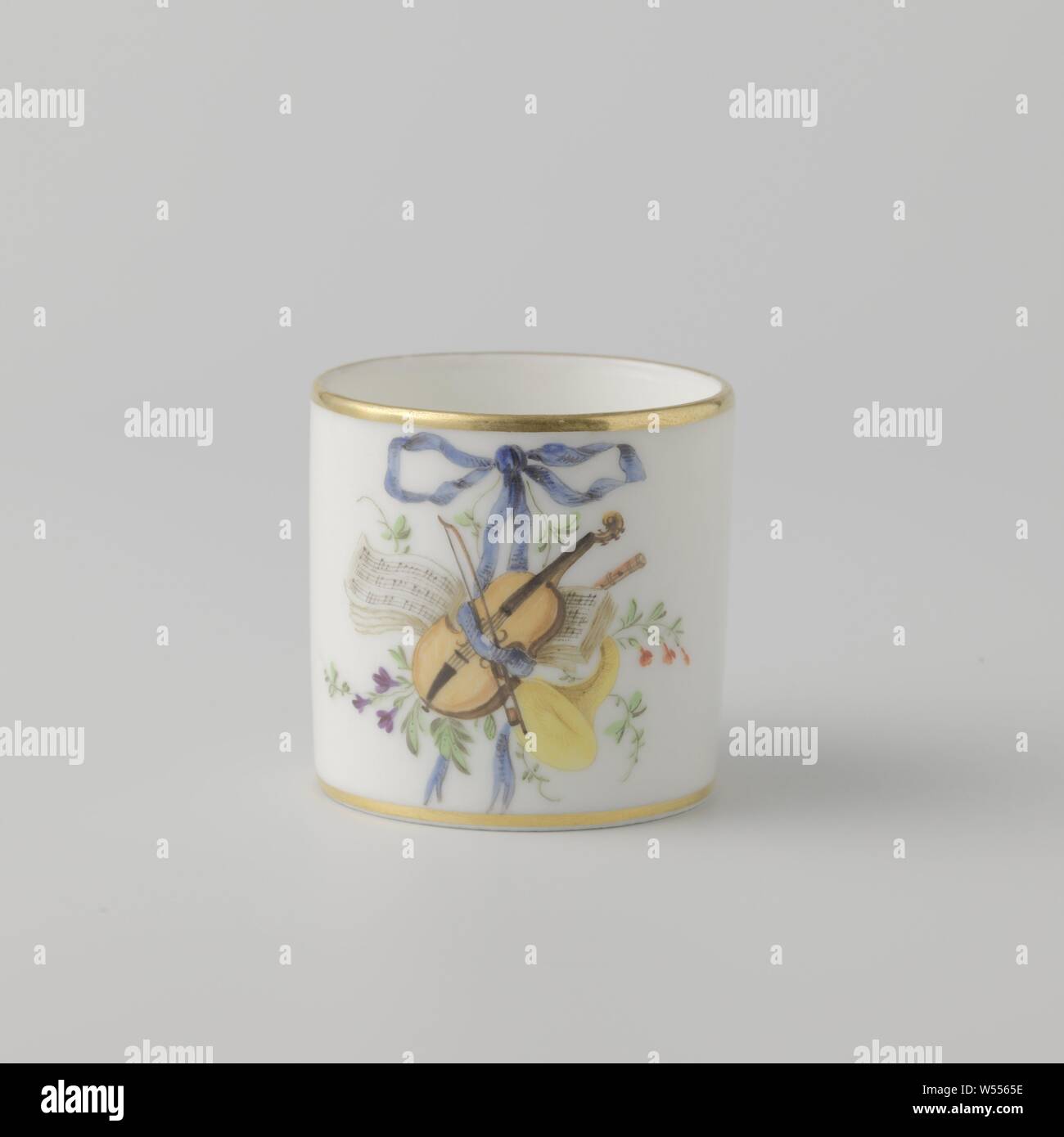 tea cup with decoration of trophies on bowed ribbons, tea set ...