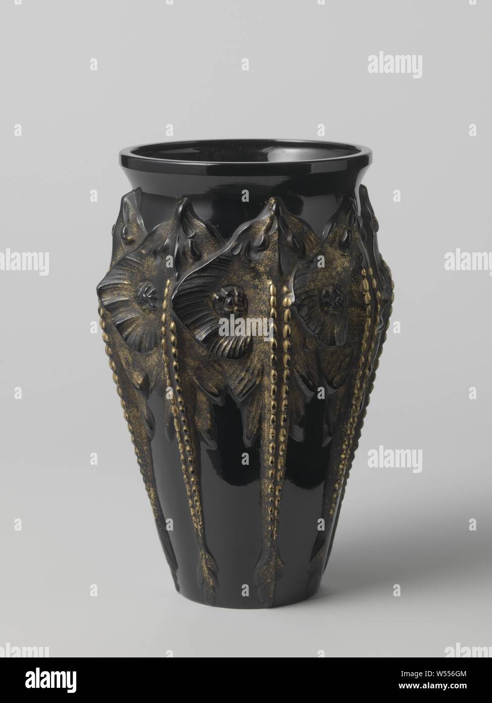 Light concave bottom hi-res stock photography and images - Alamy