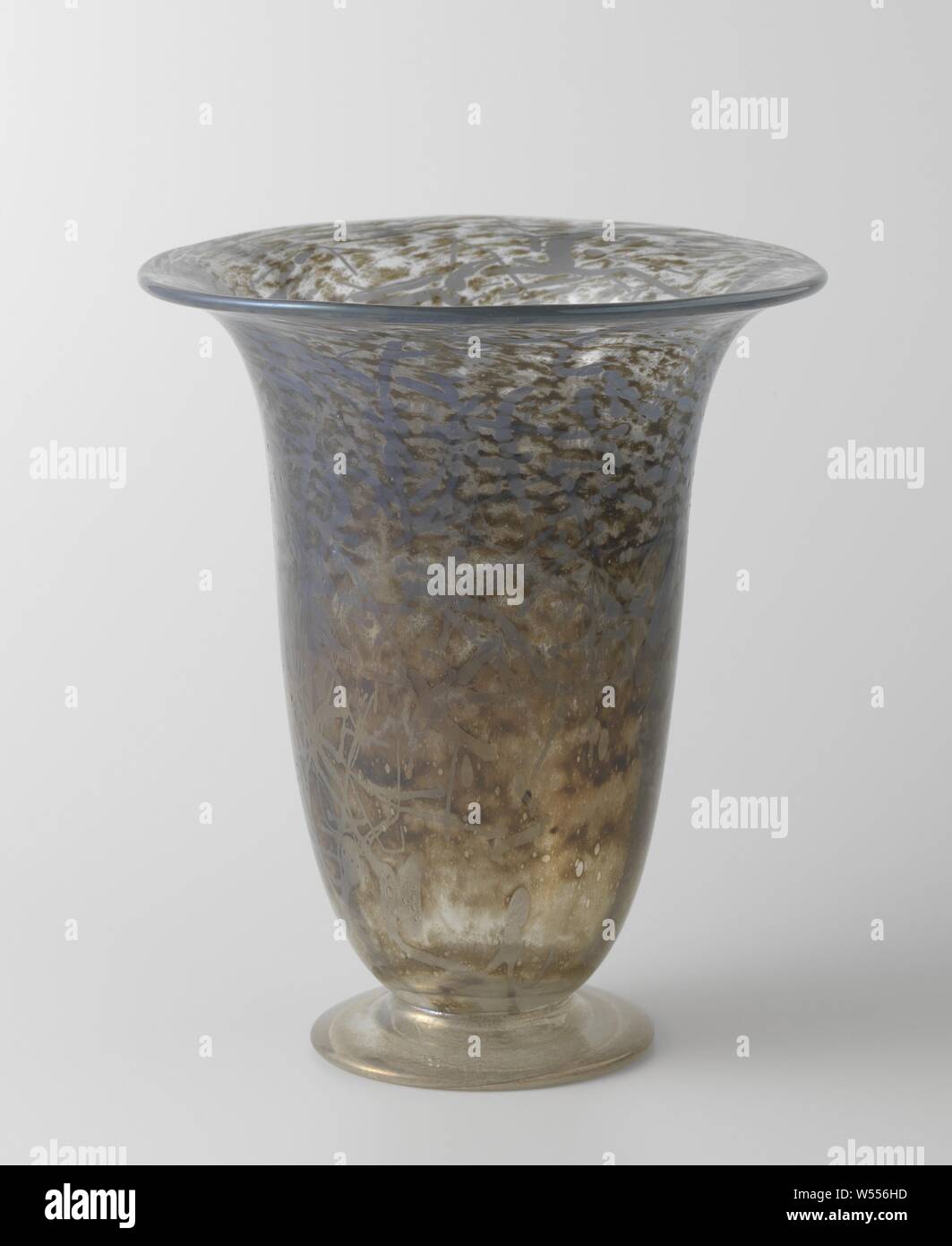 Leerdam vase with stripes and spots hi-res stock photography and images ...