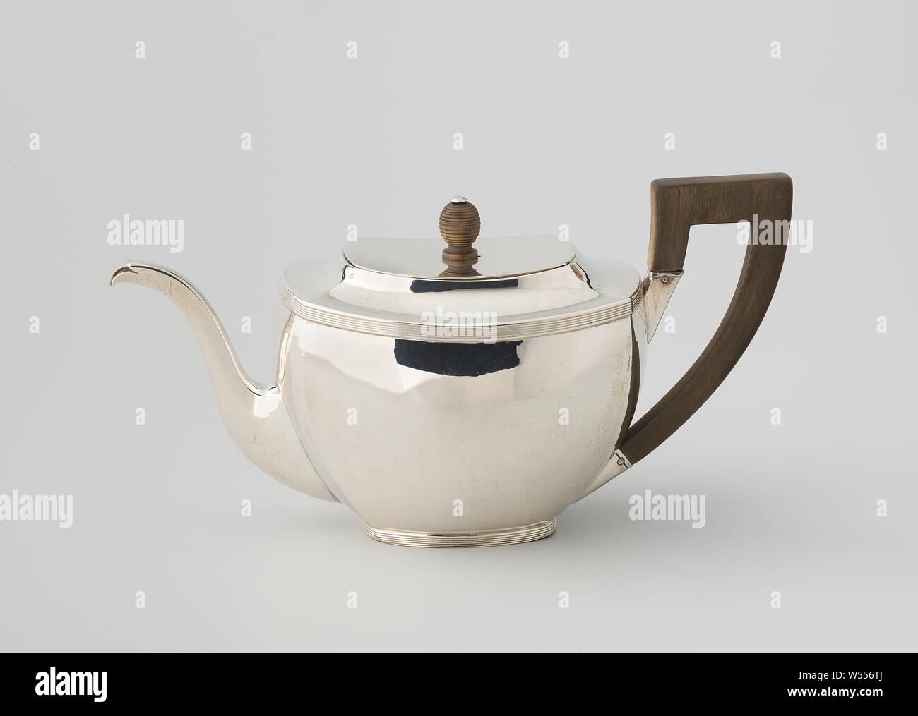 Rounded rectangular pot hi-res stock photography and images - Alamy