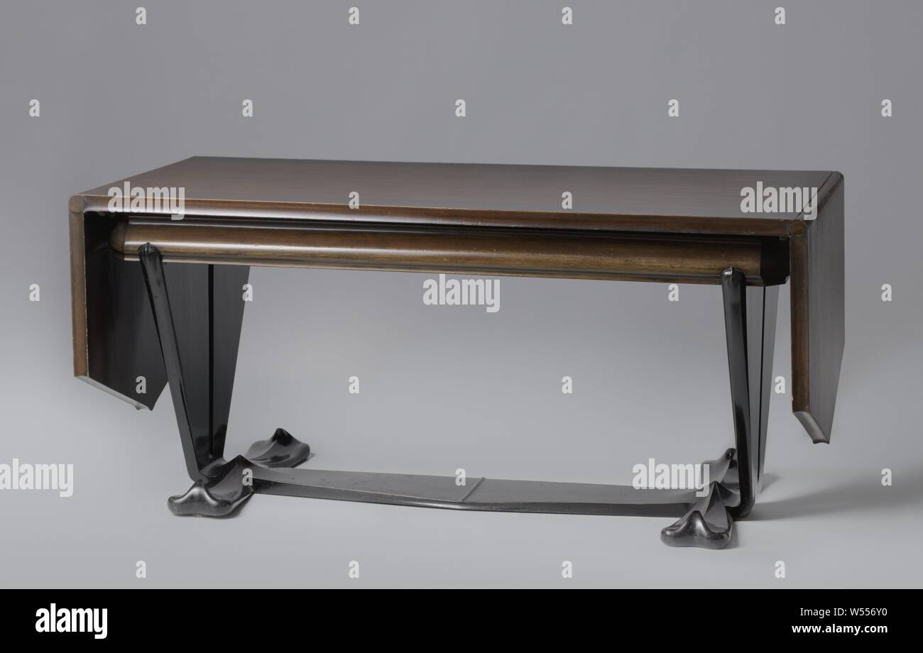 Elongated pyramid hi-res stock photography and images - Alamy