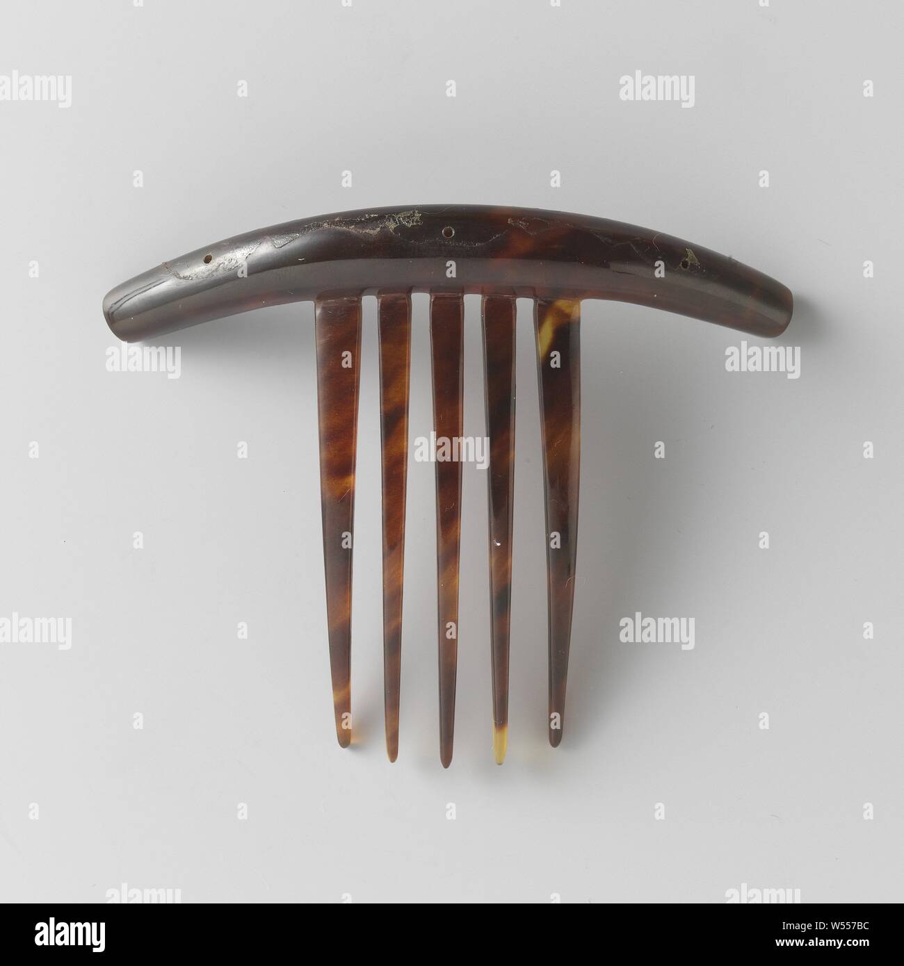 Narrow comb hi-res stock photography and images - Alamy