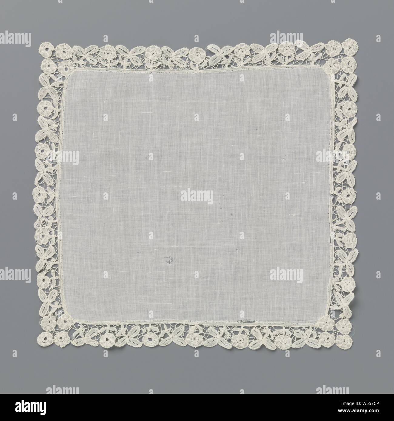 Three elongated oval petals hi-res stock photography and images - Alamy