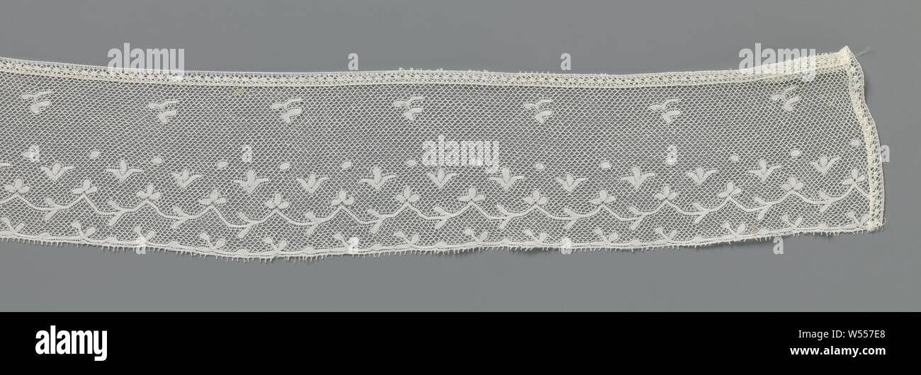 Strip of bobbin lace with v-shaped flowers, Natural strip of bobbin ...