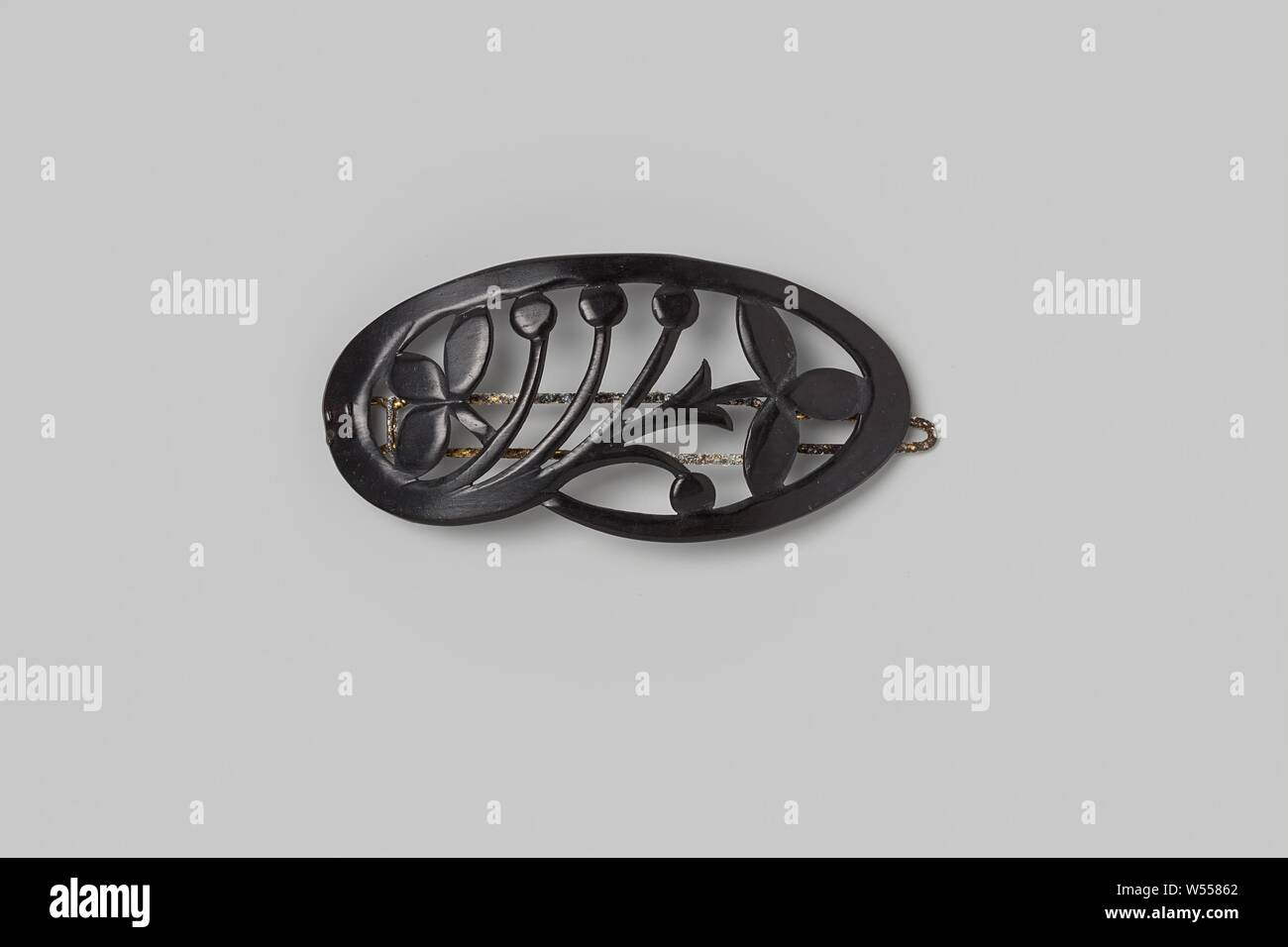 Ajour cut branches ending hi-res stock photography and images - Alamy