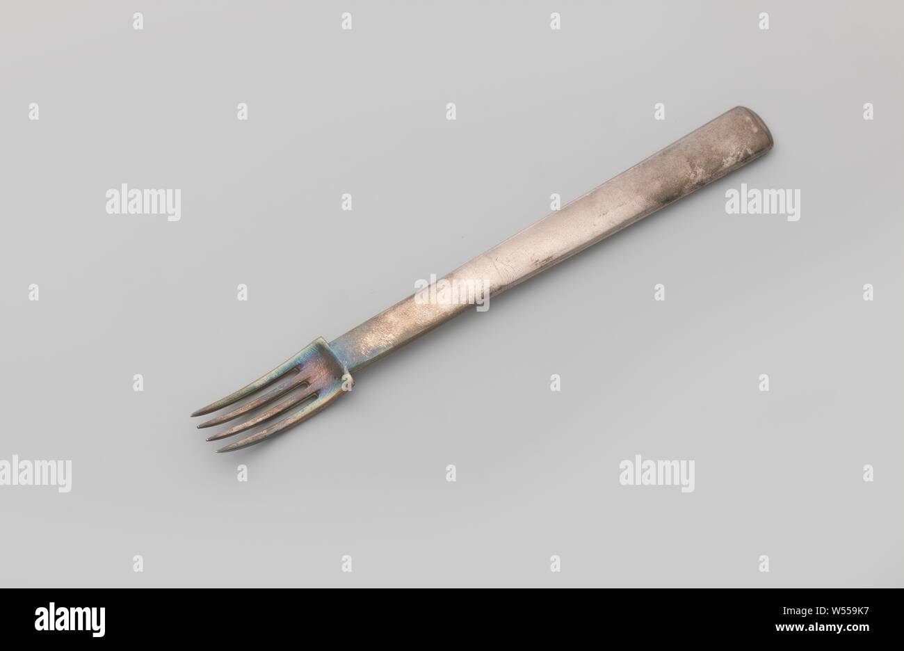 Fork with four teeth and end-widening handle, Silver fork with four ...