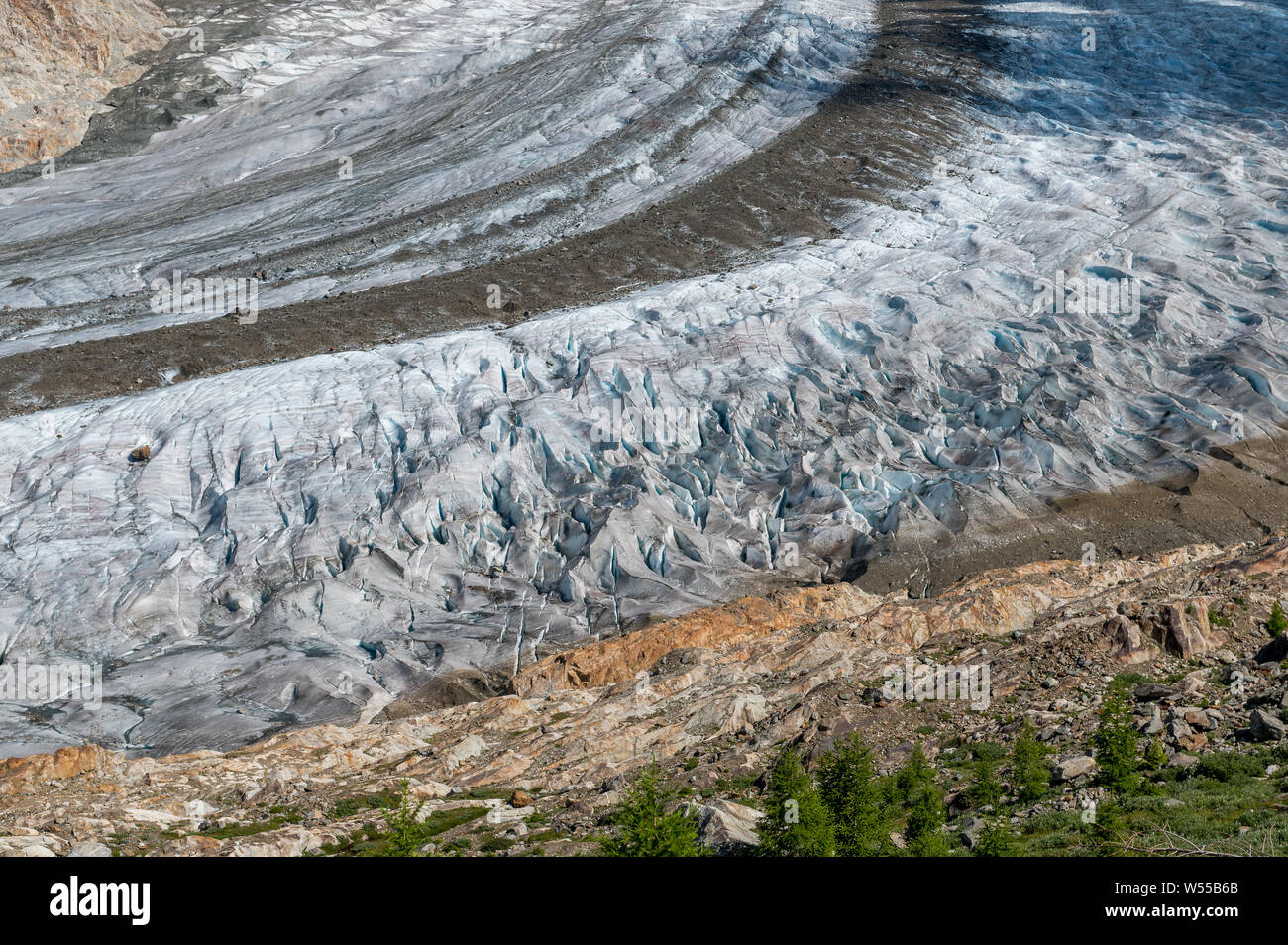 curve of ice at the mighty Aletsch Glacier in Switzerland Stock Photo ...