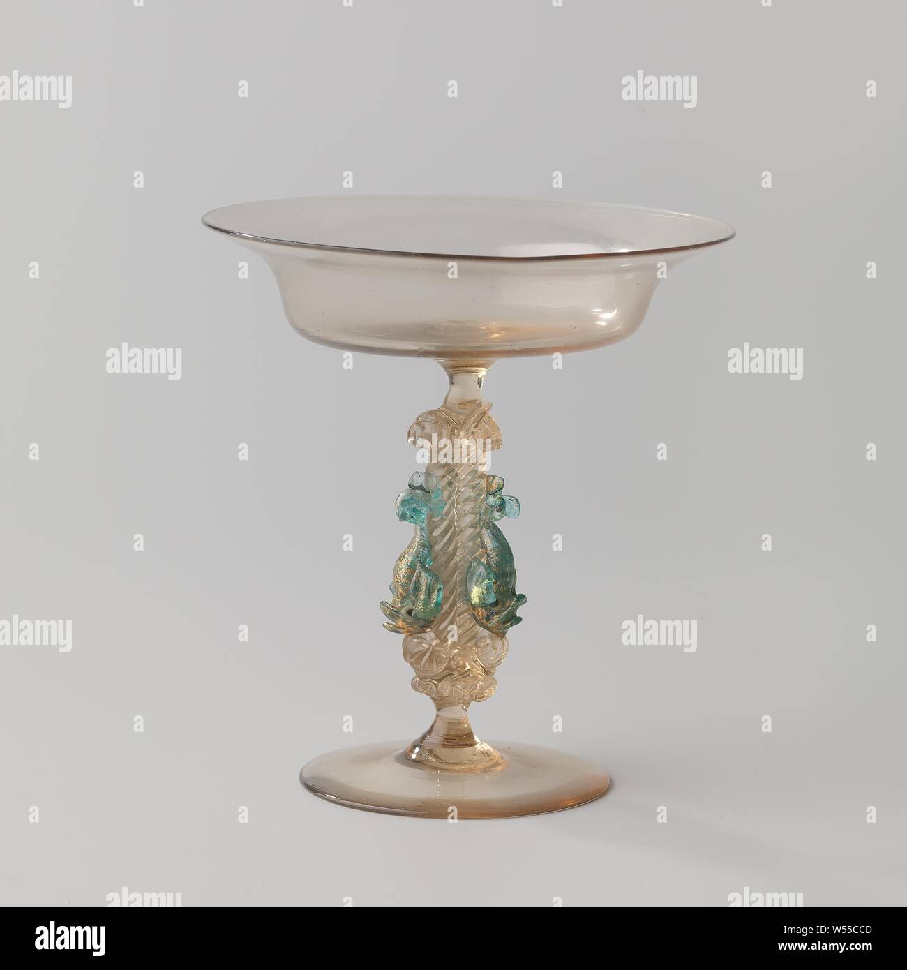 Tazza with a tribe with three dolphins, Flat foot. Stem made up of ...