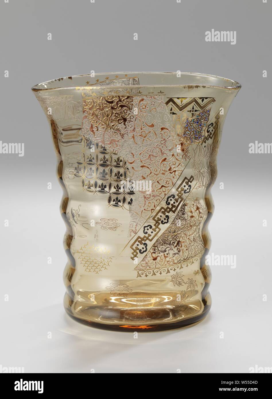 Five times constricted body hi-res stock photography and images - Alamy