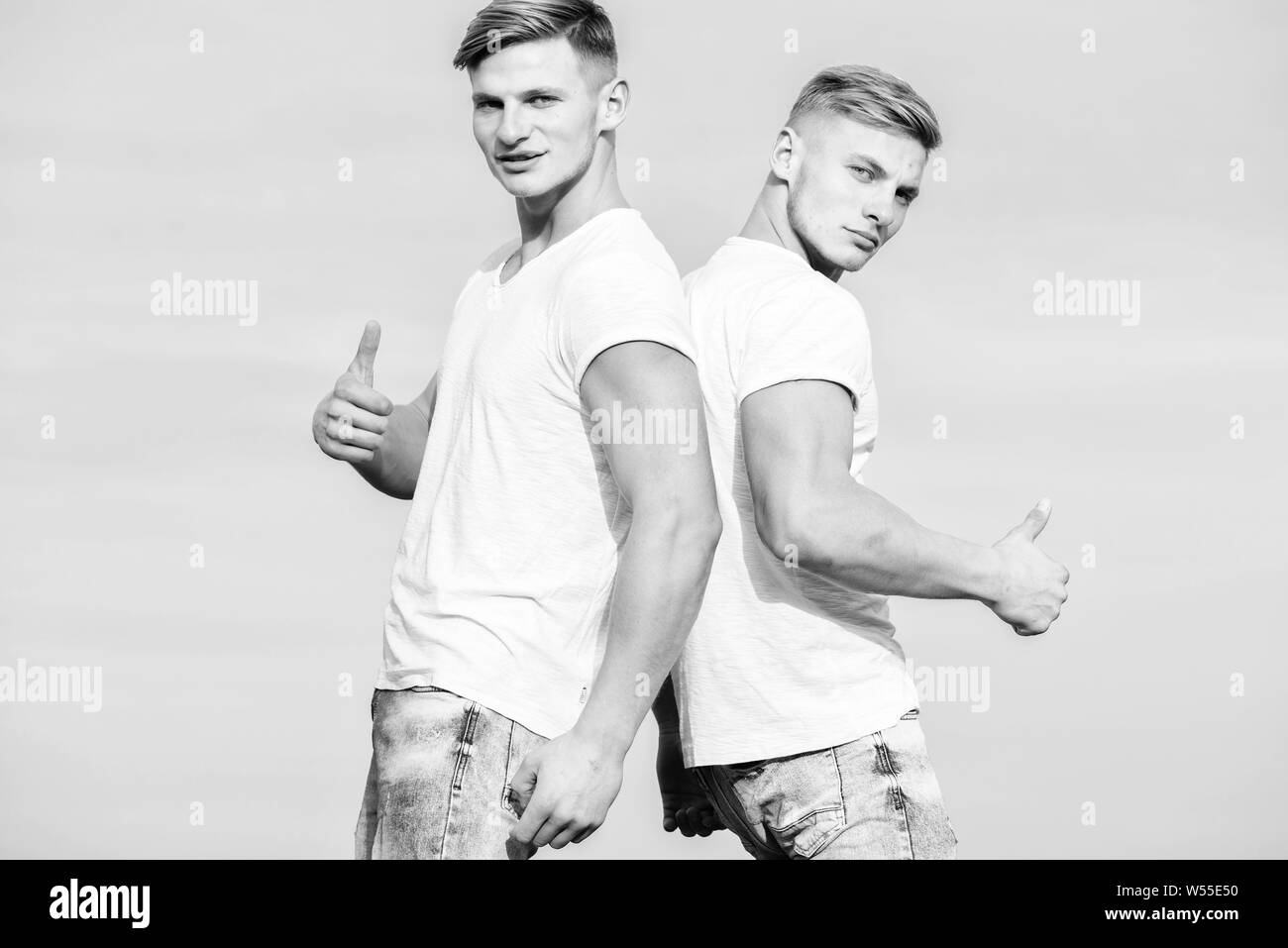 Benefits and drawbacks of having identical twin brother. Men twins ...