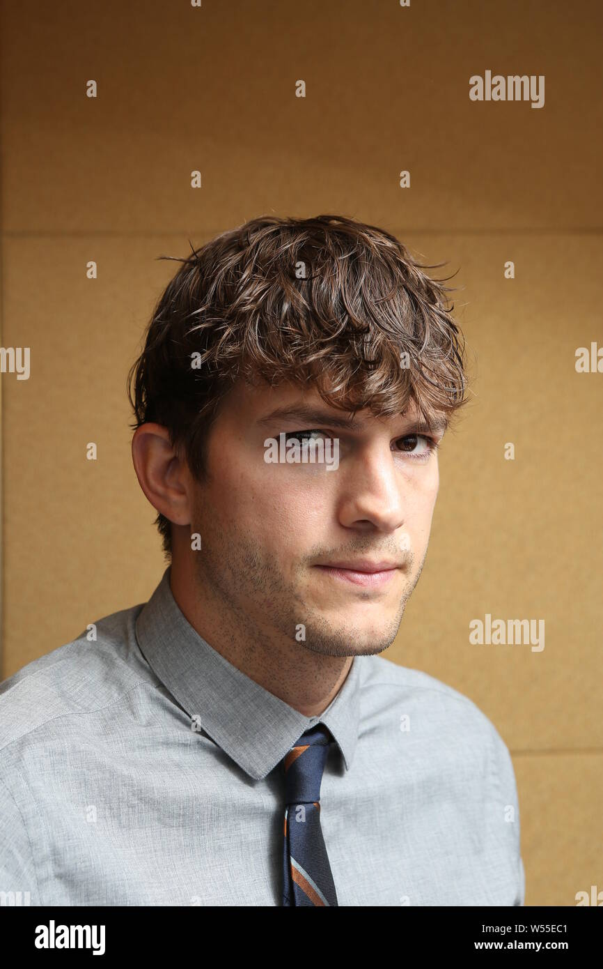 Ashton kutcher hi-res stock photography and images - Alamy