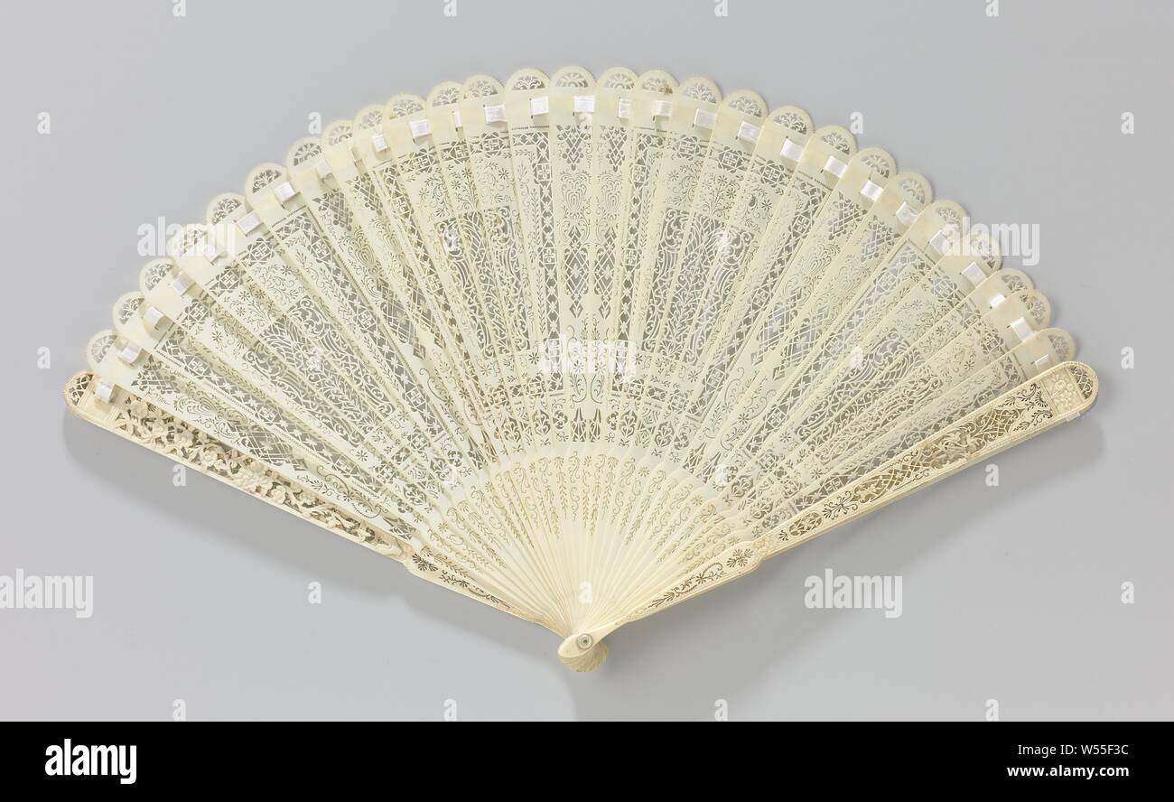 Copper locking pin hi-res stock photography and images - Alamy