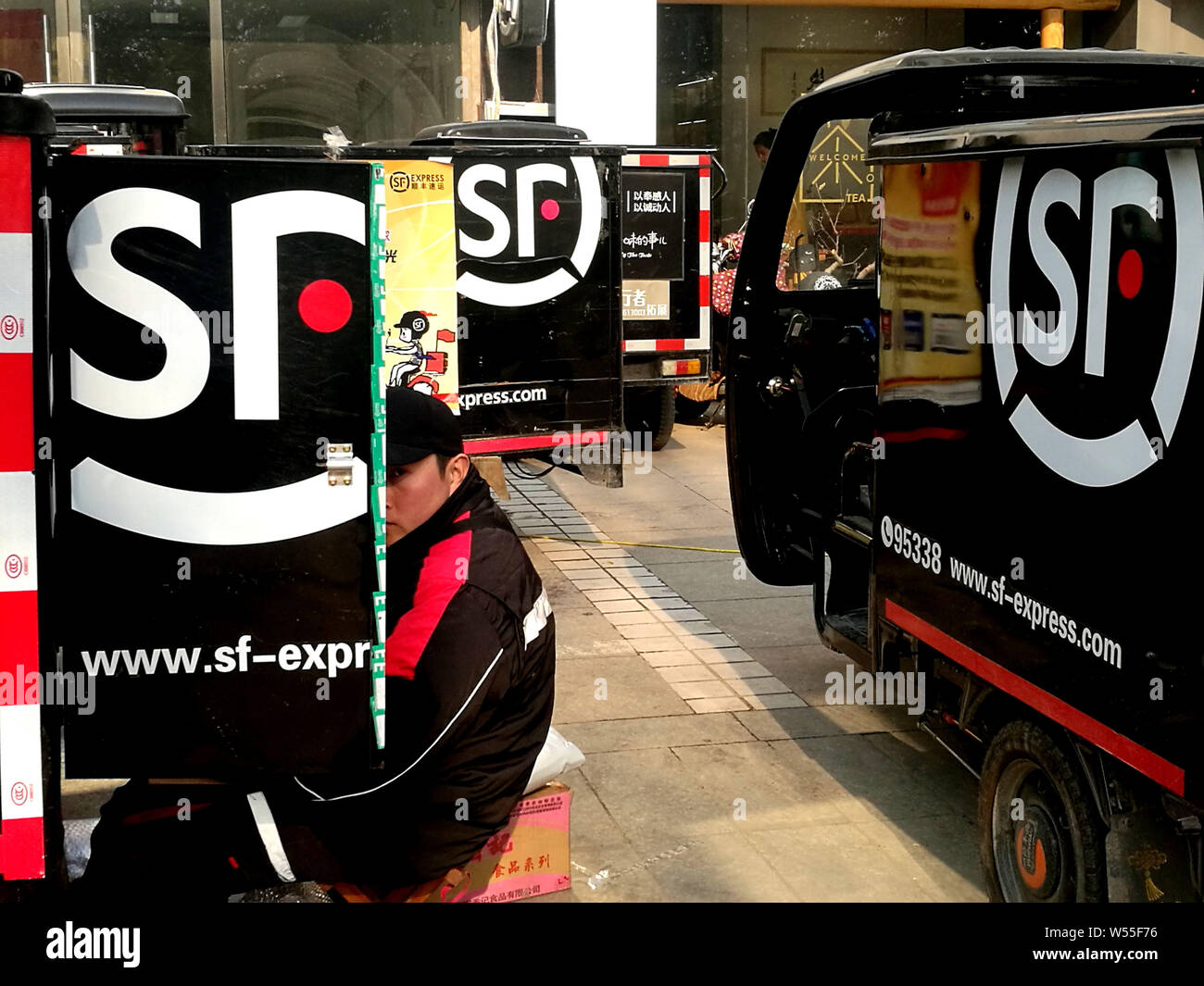 Sf distribution hi-res stock photography and images - Alamy