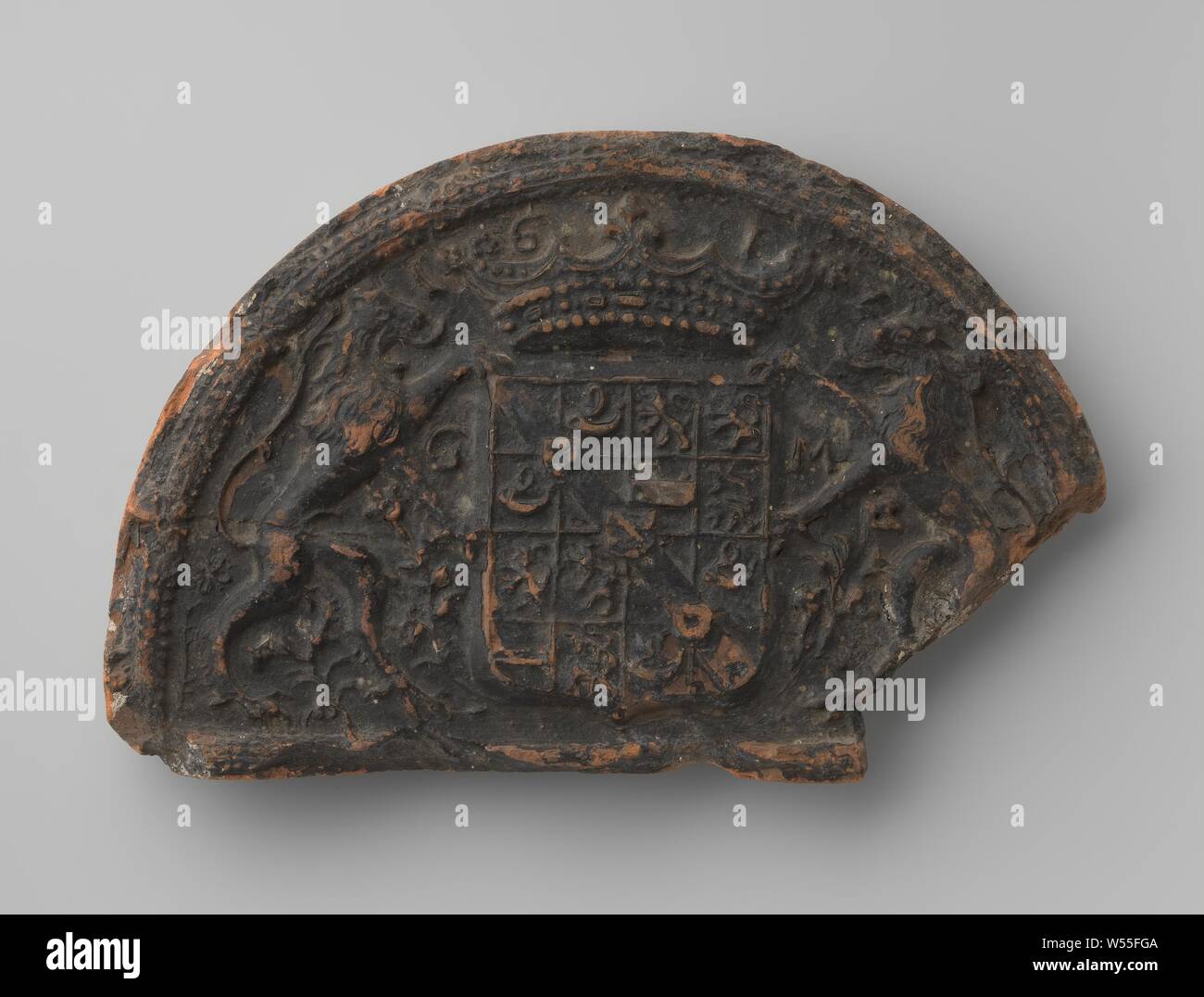 Fireplace capstone with the coat of arms of Prince Maurits of Orange ...