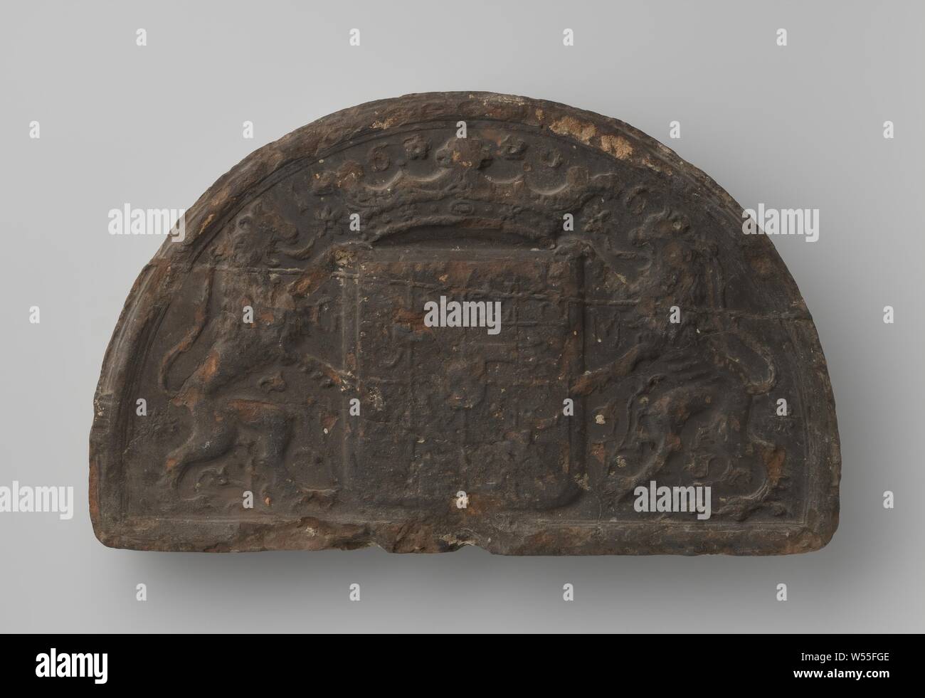 Fireplace capstone with the coat of arms of Prince Maurits of Orange ...