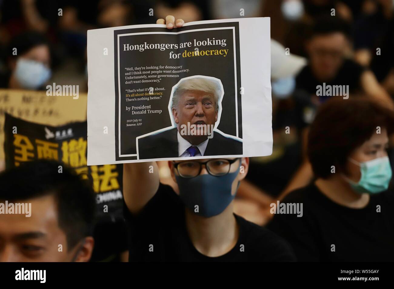 Us mass protest police brutality hi-res stock photography and images ...