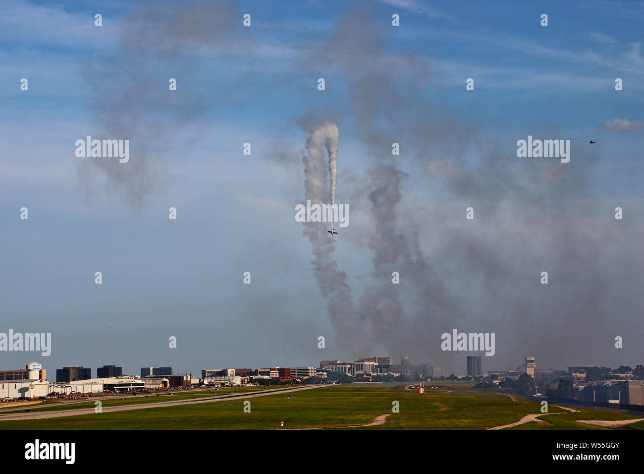 Plane loop hi-res stock photography and images - Alamy