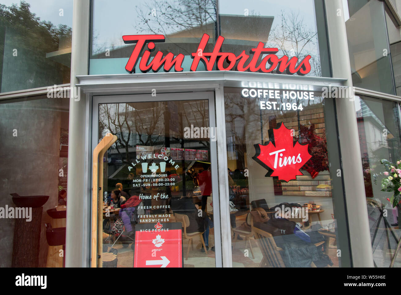 Customers tim hortons hi-res stock photography and images - Alamy